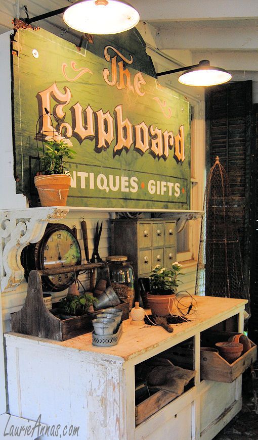 Business Sign Ideas for your Vintage or Handmade Vendor Business - Girl ...